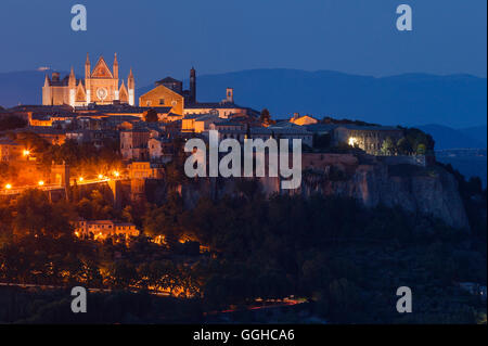 Orvieto a hilltop village Stock Photo - Alamy
