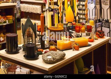 CANDLE SHOP in the DOUD ARCADE - CARMEL, CALIFORNIA Stock Photo - Alamy