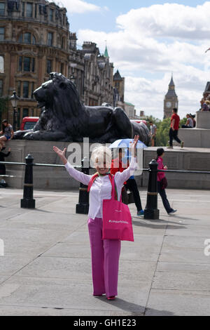 London, UK. 8th Aug, 2016. Barbara Windsor DBE joins Team London ...