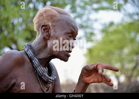 Chief Hikuminue Kapika, chief of the Namibian Himba, with his family at ...