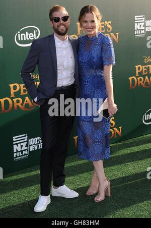 Los Angeles, USA. 8th August, 2024. Actor Kevin Pollak (L), writer and ...