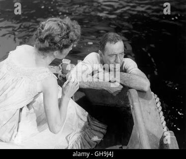 AFRICAN QUEEN The African Queen USA/GB 1951 John Huston KATHARINE ...