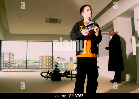 MILLIONS UK/USA 2004 Danny Boyle Damian (ALEXANDER NATHAN ETEL) Komödie ...