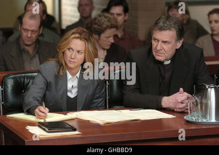 Laura Linney as Erin Bruner THE EXORCISM OF EMILY ROSE LAURA LINNEY ...