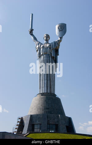 Monumental statue Mother Motherland built by Yevgeny Vuchetich opened ...