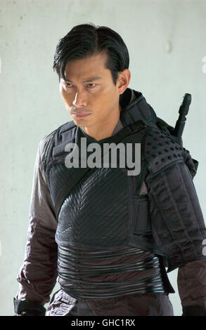 AEON FLUX, USA 2005 Regie: Karyn Kusama, Sithandra (SOPHIE OKONEDO) and ...