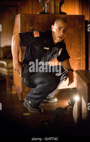 Disturbia / Officer Gutierrez (JOSE PABLO CANTILLO) and Mr. Turner ...