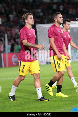EINDHOVEN - (L-R) Koke of Atletico Madrid and PSV goalkeeper Matej ...