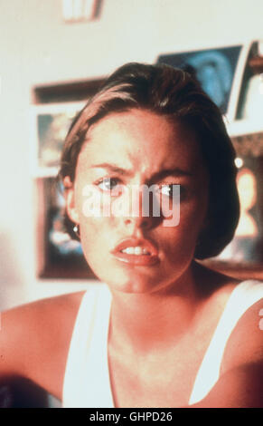 Twenty-One - Für die 21-jährige Sekretärin Katie (PATSY KENSIT) aus ...
