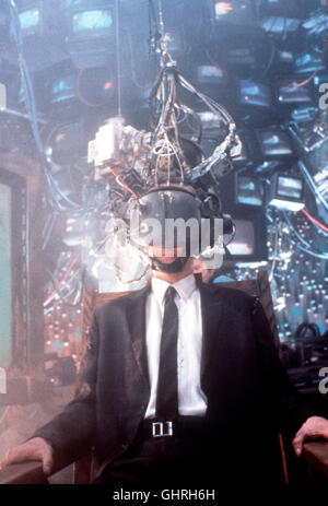 KEANU REEVES in JOHNNY MNEMONIC (1995), directed by ROBERT LONGO ...