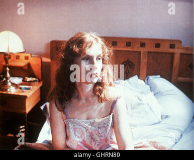 Malina von Ingeborg Bachmann Regie Fritzi Wartenberg Mit Constanze Becker, Maeve Metelka ...