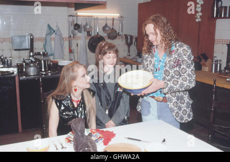 FREUNDE FÜRS LEBEN- Melanie Kopp (MEIKE FELLINGER, M.) ist erschrocken ...