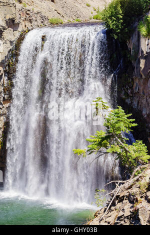 Rainbow fall at the Devil's Postpile National Monument. Mammoth ...
