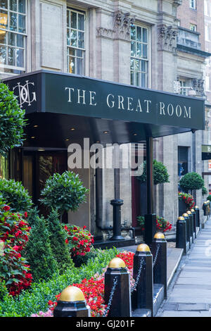 The Grosvenor House Hotel Great Room entrance in Park Lane Stock Photo ...