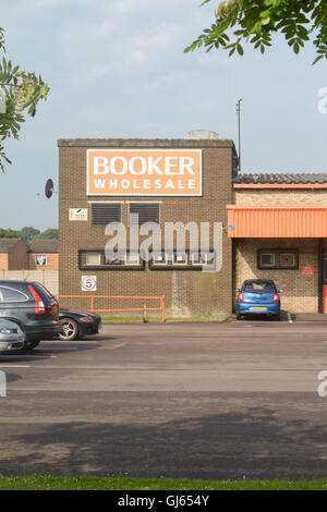 Booker Wholesale store on industrial estate in Bedford, Bedfordshire ...