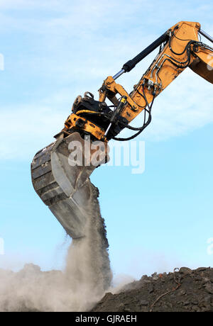 Excavator arm and bucket shovel Stock Photo - Alamy