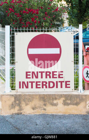 No entry / stop signs to French autoroute motorway - warning to drive ...