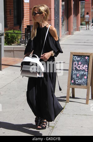 Rachel Zoe grabs lunch in Beverly Hills with her son Skyler Featuring ...