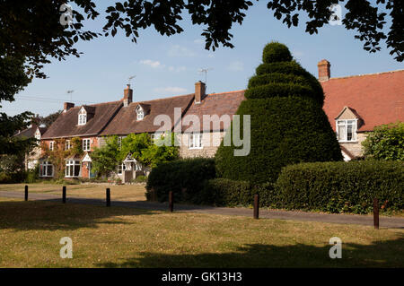 Cleeve Prior village, Worcestershire, England, UK Stock Photo - Alamy