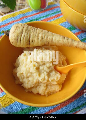 baby food from parsnips Stock Photo - Alamy