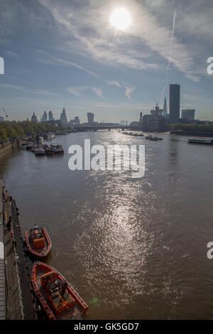 London enjoys a sunny weekend Featuring: Atmosphere Where: London ...