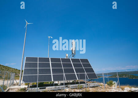 autonomous base station antennas of cellular communication Stock Photo ...