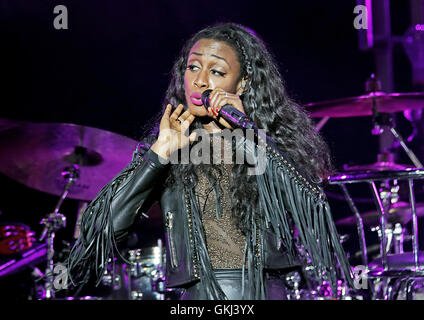 Beverley Knight performing at Liverpool Philharmonic Hall Featuring ...