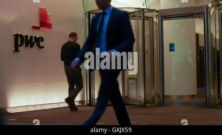 Price Waterhouse Cooper PWC headquarters London Stock Photo - Alamy