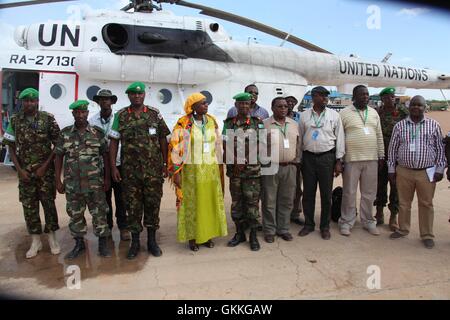 AMISOM and African Union delegation pose for a group photo after a ...