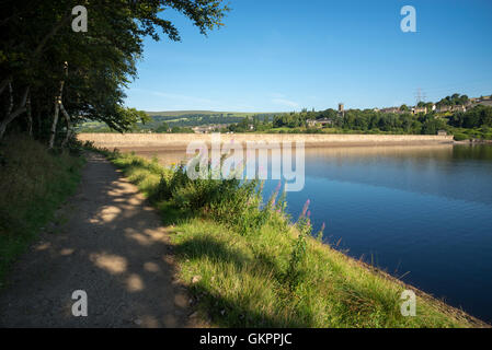 Tintwistle, Hadfield and Bottoms Reservoir, Longdendale, Peak National ...
