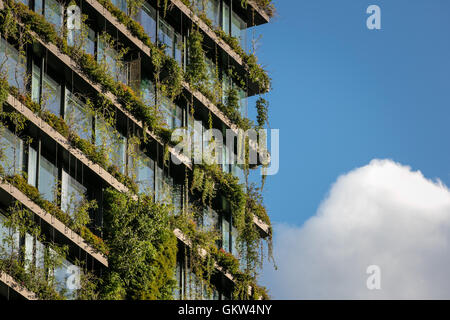 The One Central Park building with its vertical garden in Sydney Stock ...