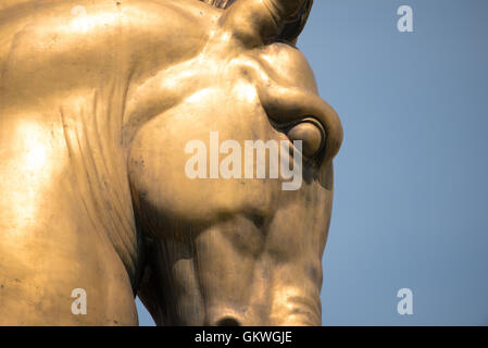 WASHINGTON, DC, United States — The Valor statue, created by Leo ...