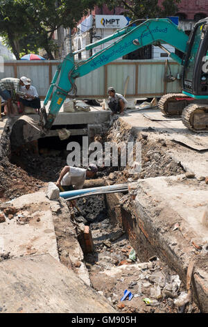 Construction Site Downtown Yangon Myanmar Stock Photo - Alamy
