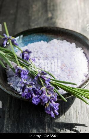 lavender bath salt and some fresh lavender Stock Photo - Alamy