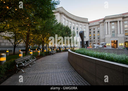 Ronald Reagan Building and Inernational Trade Center in DC Stock Photo ...