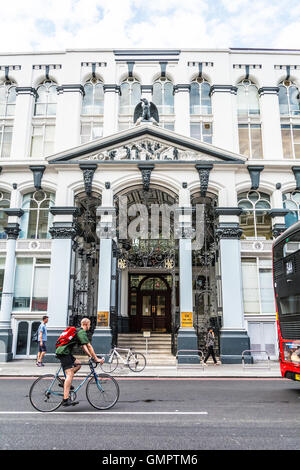 The interior of the Hop Exchange in Southwark Stock Photo - Alamy