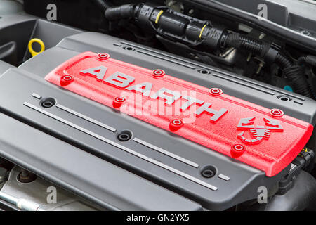 Vintage Fiat 500 Engine Bay immaculately Restored Engine. the original ...