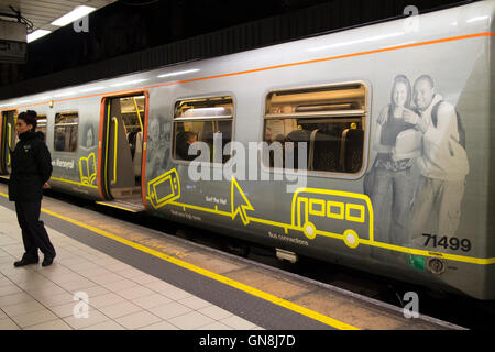 platform 1 at Liverpool Central Merseyrail underground station Stock ...