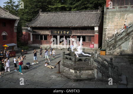 Shiyan, Shiyan, China. 29th Aug, 2016. Shiyan, CHINA- August 21 2016 ...