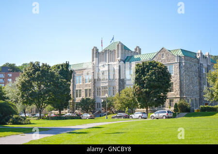Selwyn House School and Westmount City Hall in Montreal downtown Stock ...