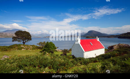 Cottage with Red Roof, Shieldaig, Scotland Stock Photo - Alamy