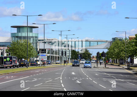 Wellington Street, Slough, Berkshire, England, United Kingdom Stock ...
