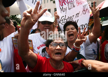 Philippines. 31st Aug, 2016. Marcos supporters make ''V'' signs, a hand ...