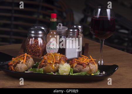 Turkey chilli jacket potatoes Stock Photo - Alamy