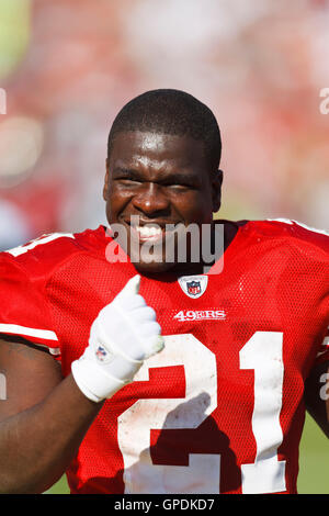 Tampa Bay Buccaneers running back LeSean McCoy (25) leaves the game ...