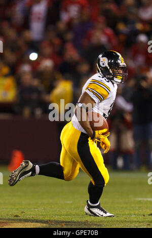 Pittsburgh Steelers running back Isaac Redman sheds Baltimore tacklers ...