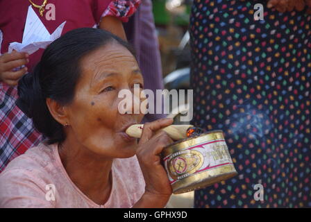 cigar smoking women Bagan/Myanmar Stock Photo - Alamy