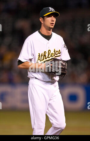Oakland Athletics pitcher Jerry Blevins delivers during Sunday's ...