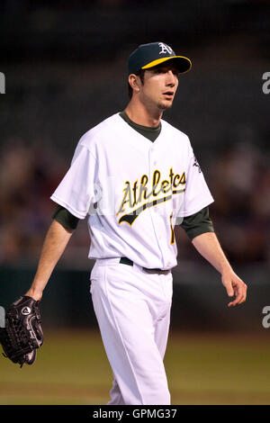 Oakland Athletics pitcher Jerry Blevins delivers during Sunday's ...
