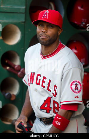 Torii Hunter #48 of the Los Angeles Angels runs the bases against the ...